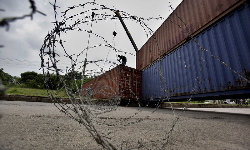massive-road-blockage-paralyses-life-in-islamabad-rawalpindi